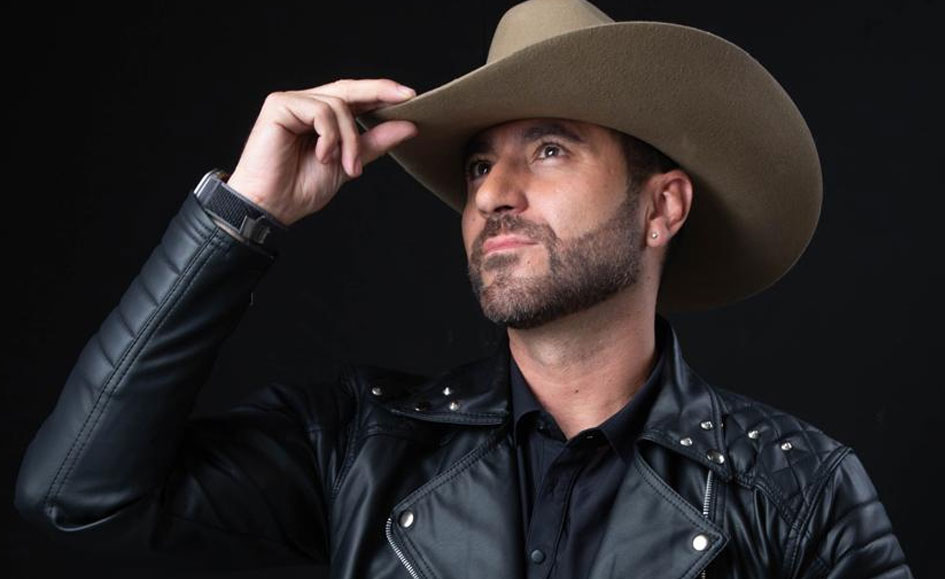 Ángel Toro le canta a la fiesta y la amistad con su nuevo sencillo «Me ...